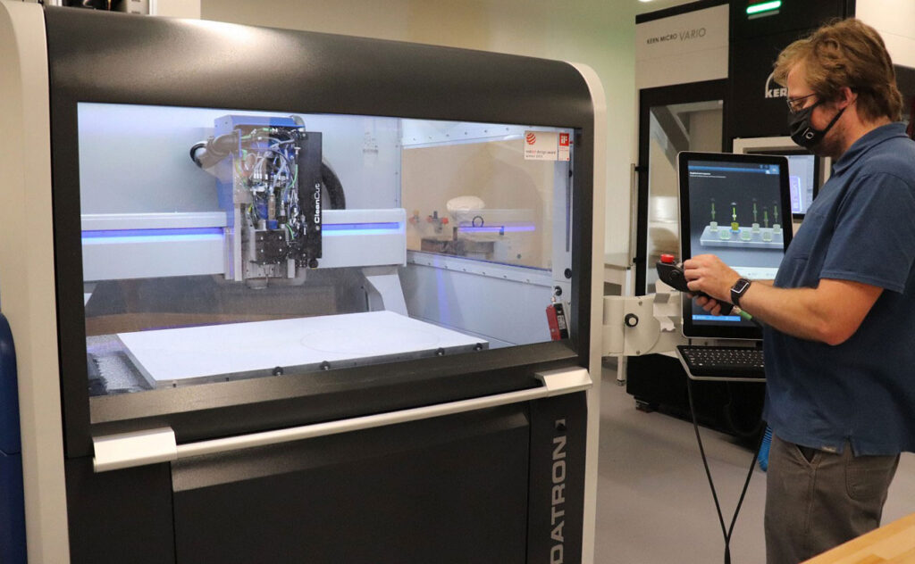 University of Oregon Case Study - DATRON Dynamics